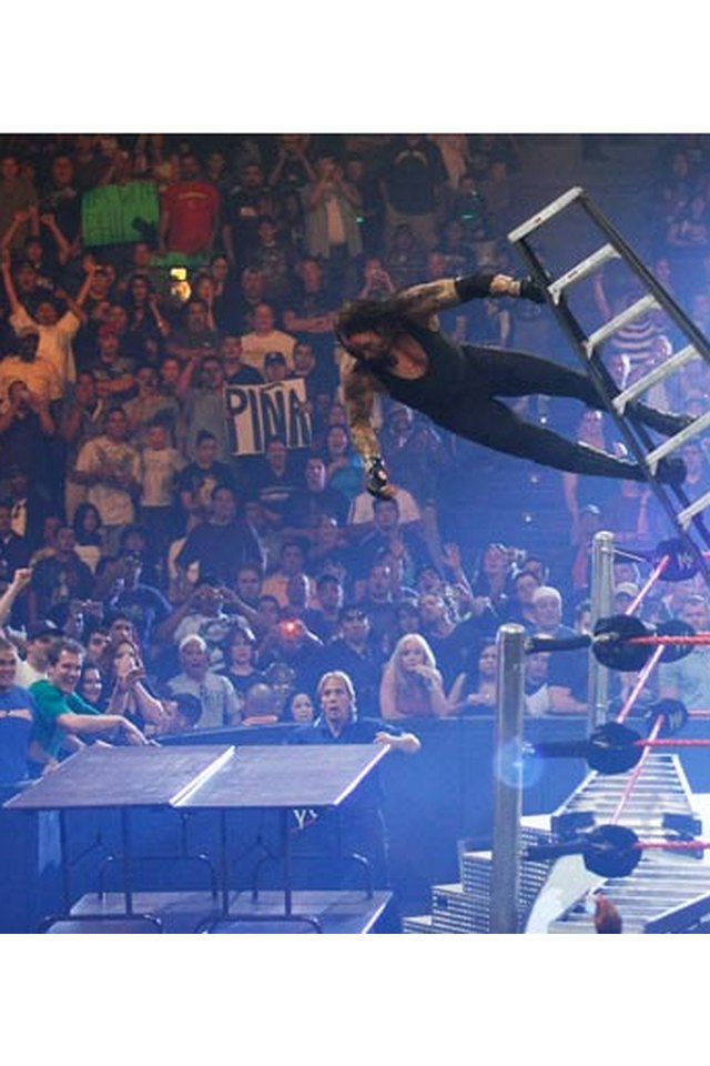 How to Make a Breakable WWE Table - SportsRec